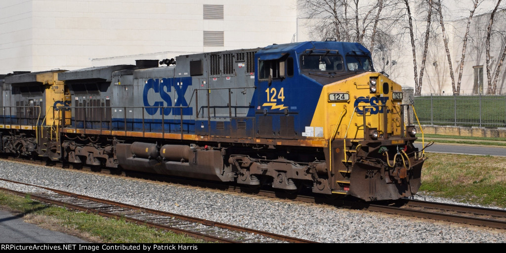 CSX 124 AC44CW CSX 319 AC44CW bring an auto rack train south through Cartersville Ga 2:12PM 02 ...